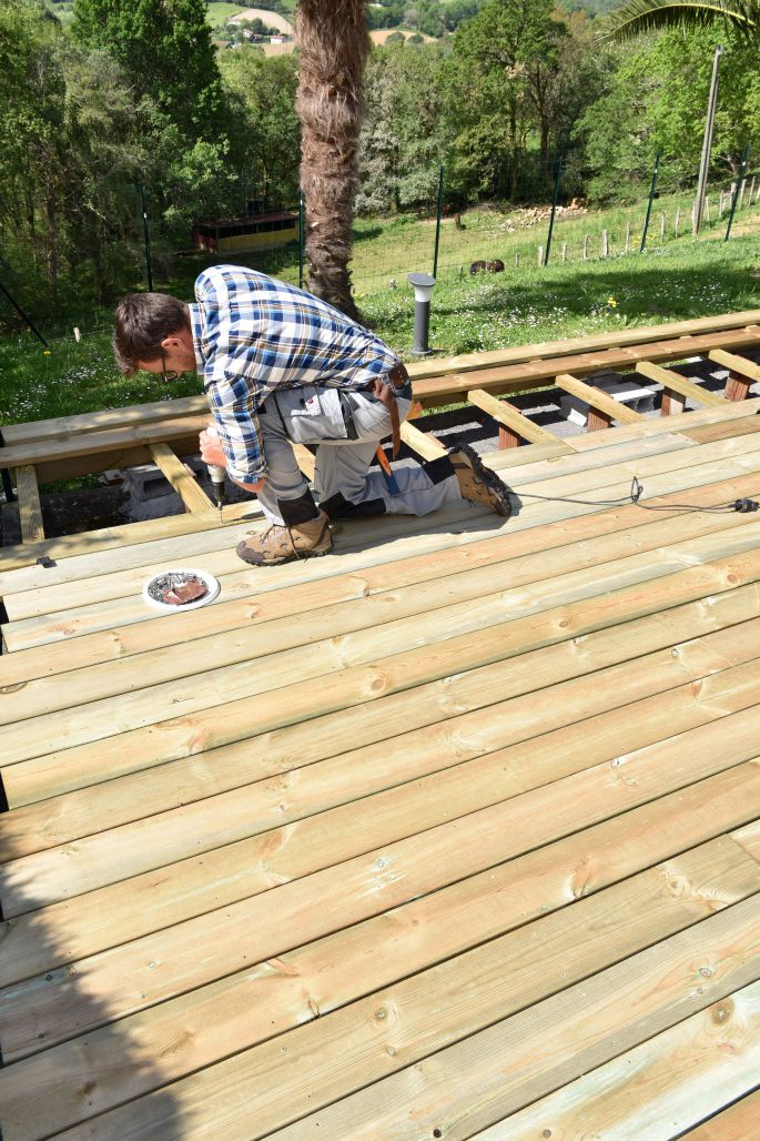 Howard County Deck Building: Tips about Building a New Deck
